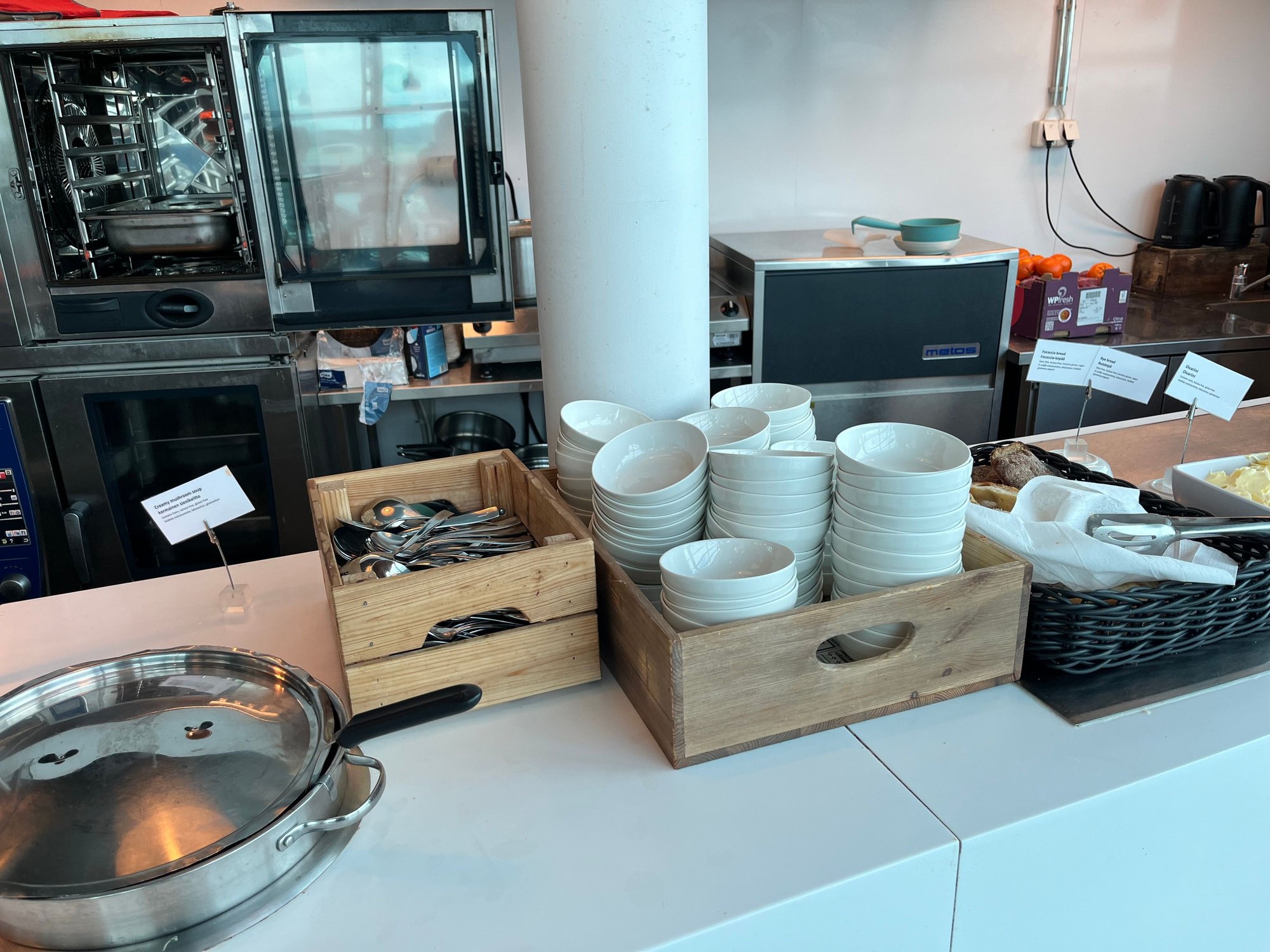 AY Schengen lounge at HEL - Lounge closed and replaced with new july ...