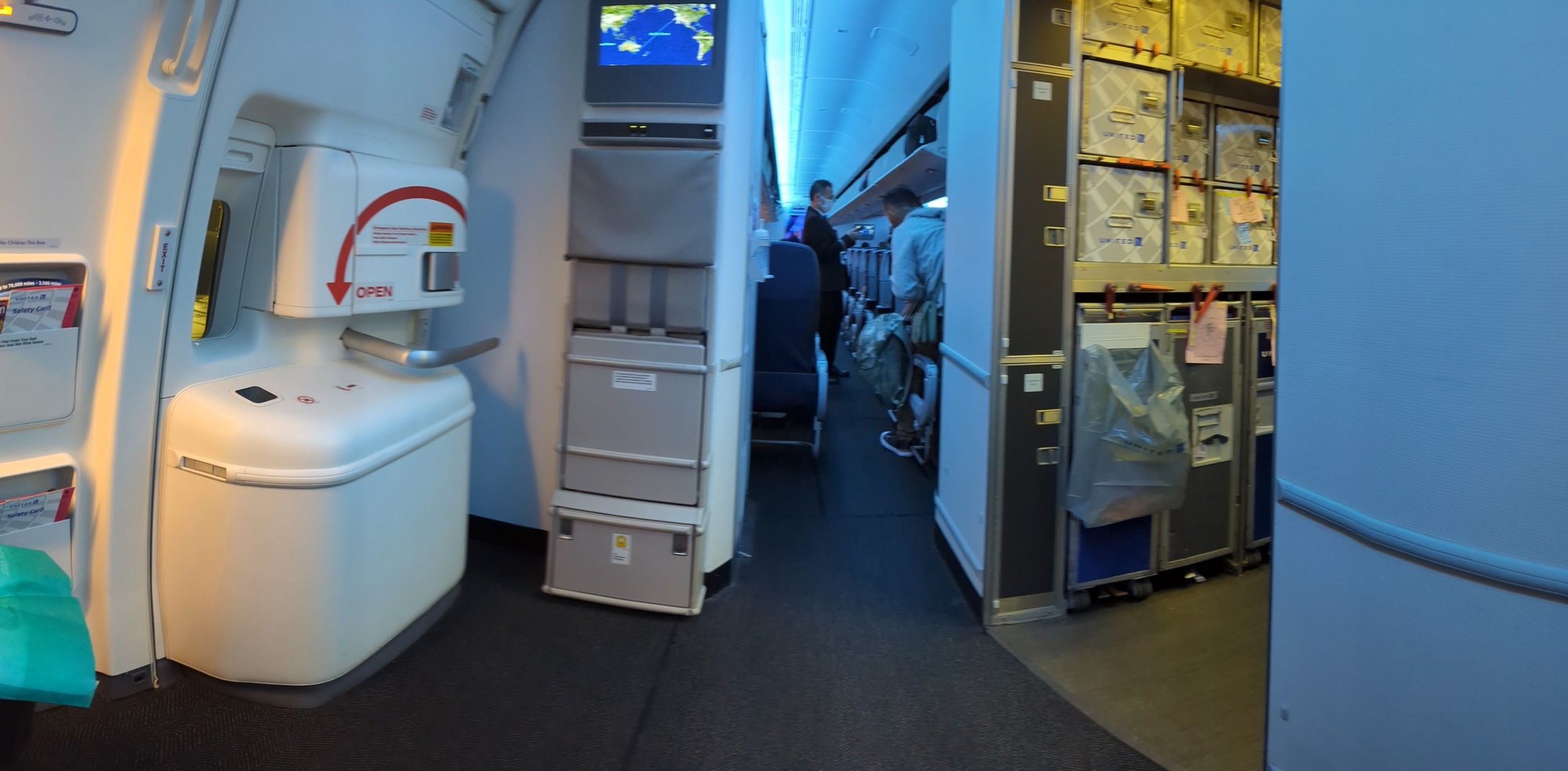 Everything You Want to Know About Where to Sit on a 777-300ER - Page 87 ...