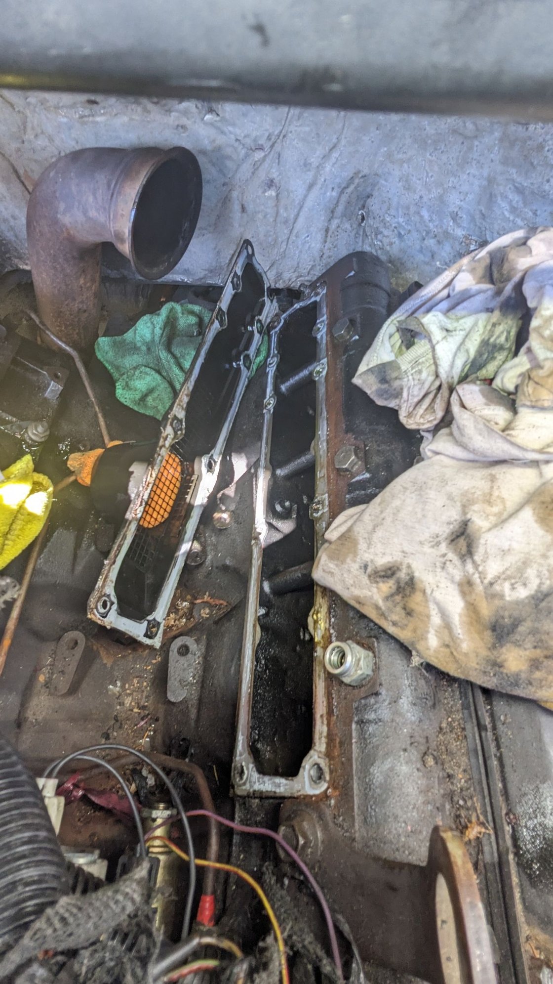 Possible to take off passenger side intake plenum without removing HPOP ...