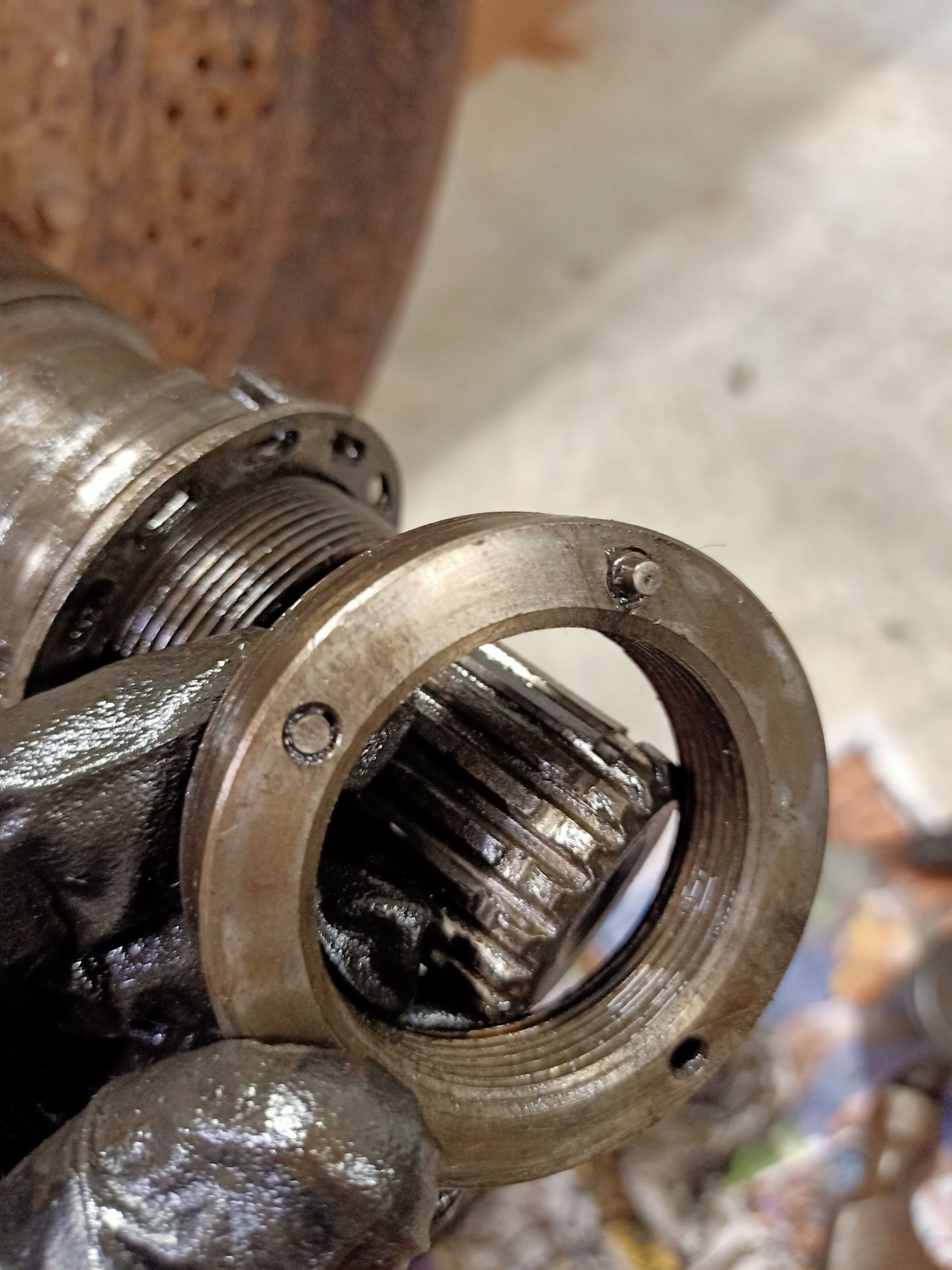 Installing Mile Marker locking hubs on D44 hd - Page 2 - Ford Truck ...