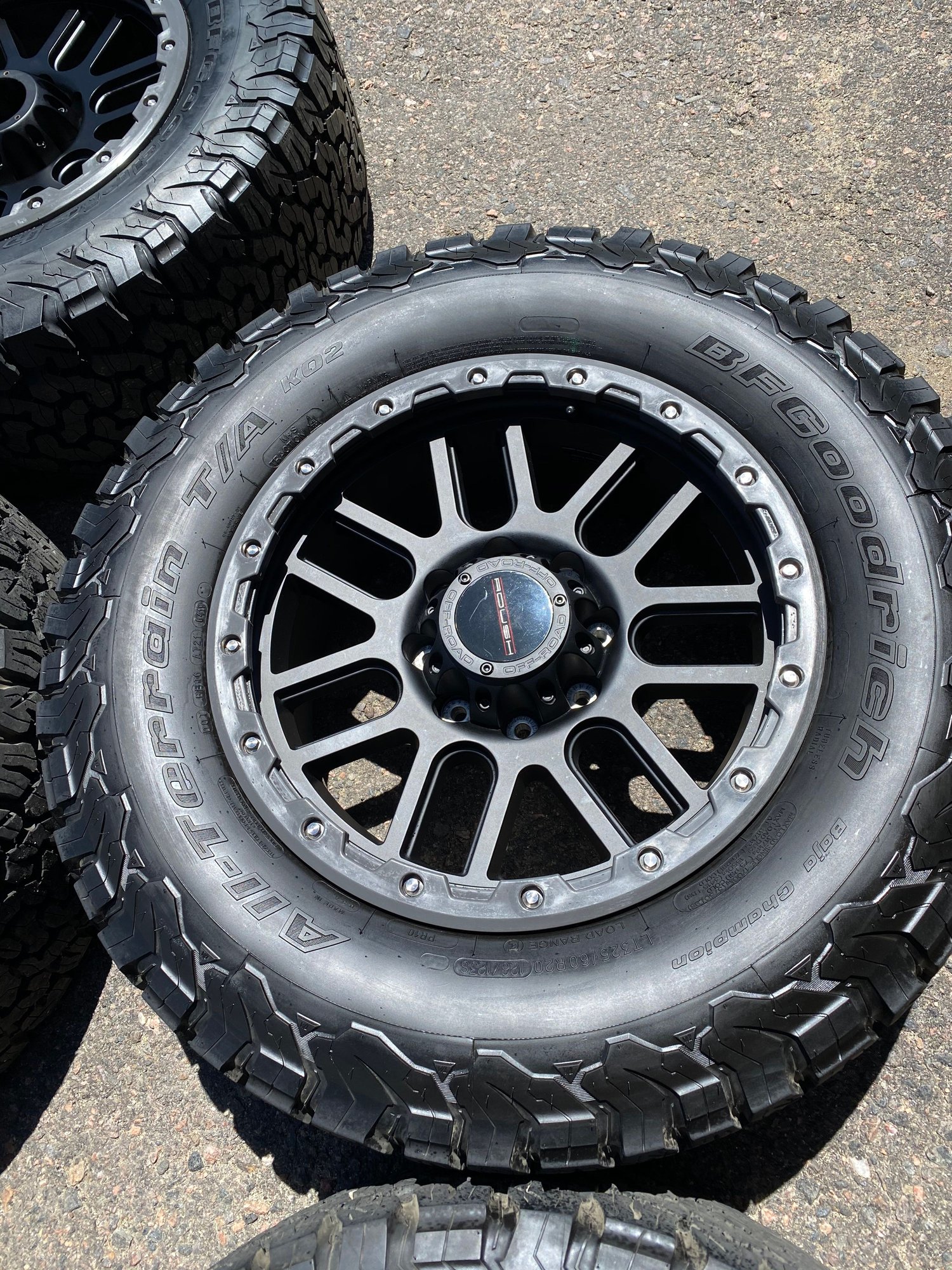 2017+ Roush Racing Super Duty Wheels/Tires 325/60R20 - Ford Truck ...