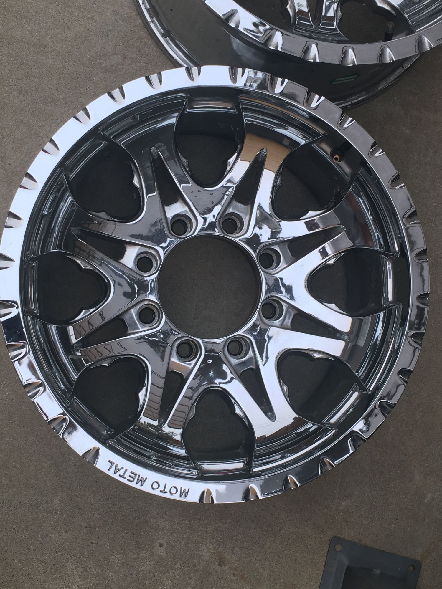 Moto Metal MO950 18x9 Rims - 8x170 bolt pattern - Ford Truck ...