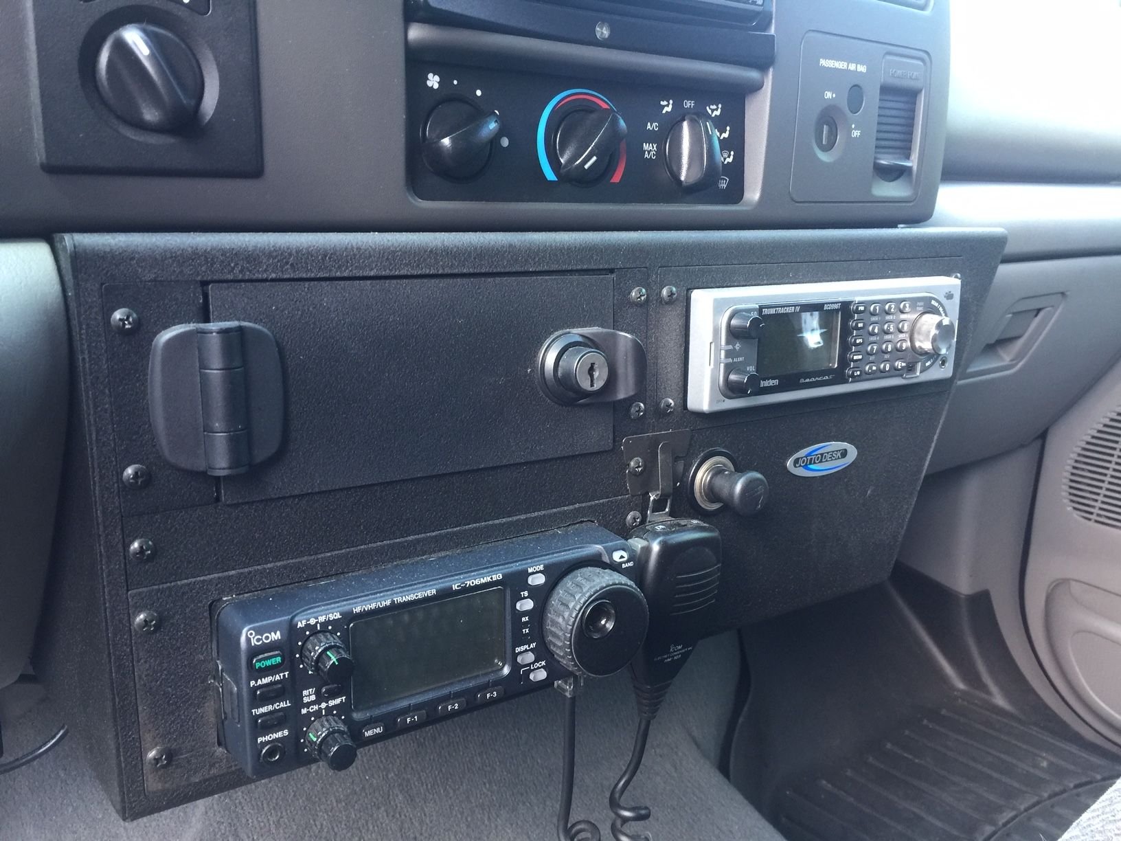 Where to mount Yaesu FTM-400XDR ham radio? - Ford Truck Enthusiasts Forums