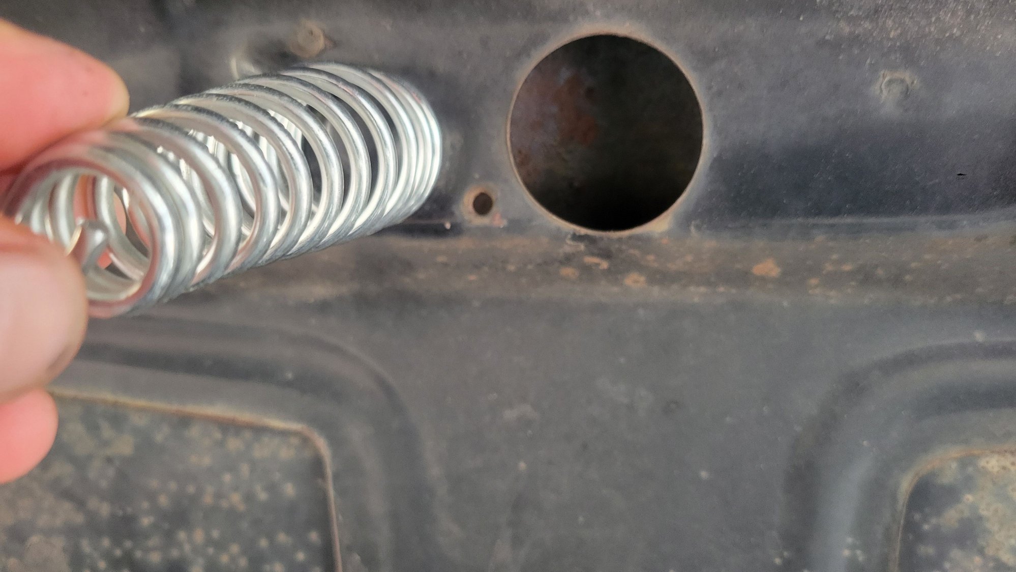 Hood spring - Ford Truck Enthusiasts Forums