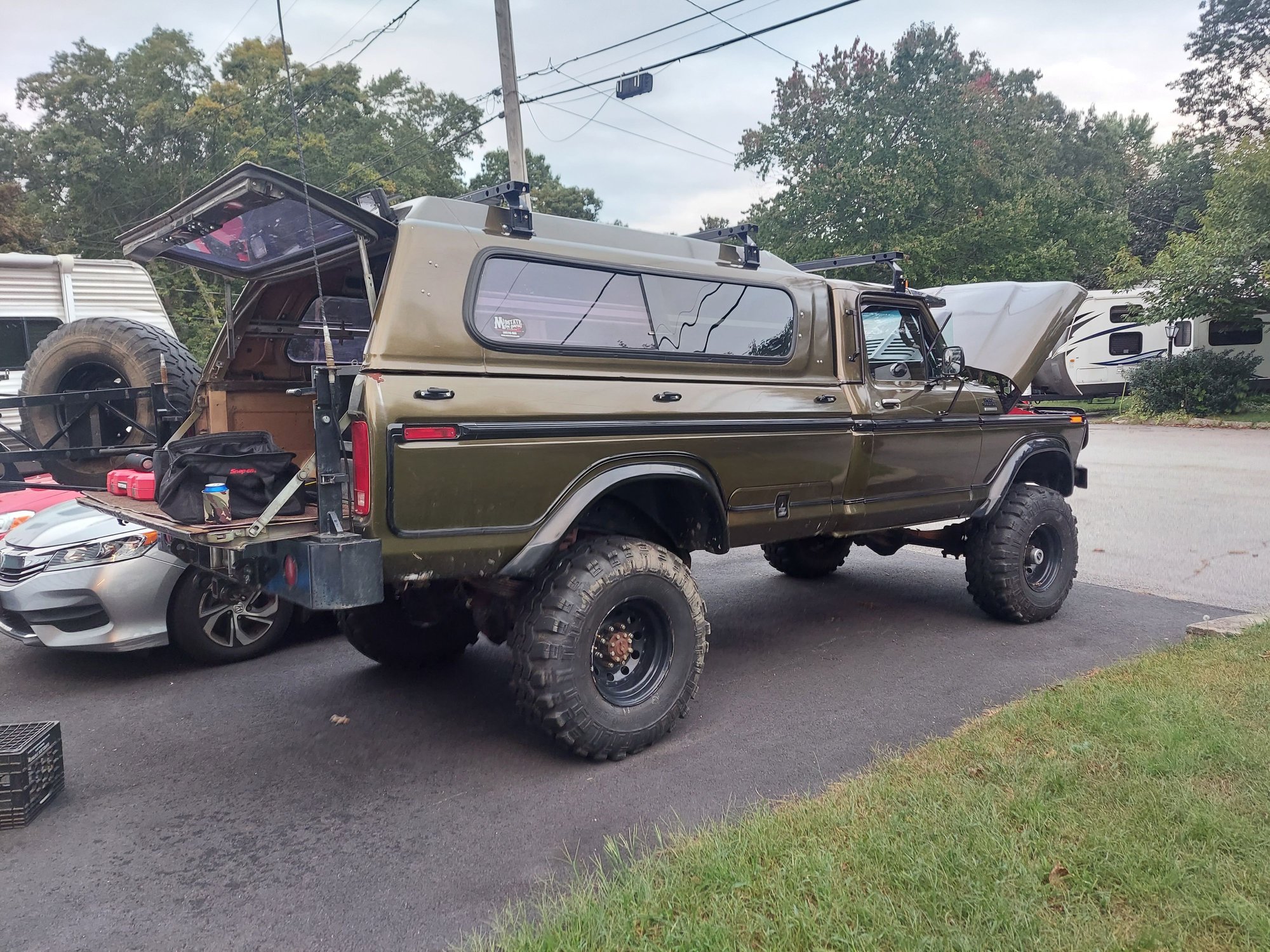 Mean Green '79 F-350 Perfectly Outfitted for Doomsday - Ford Truck ...
