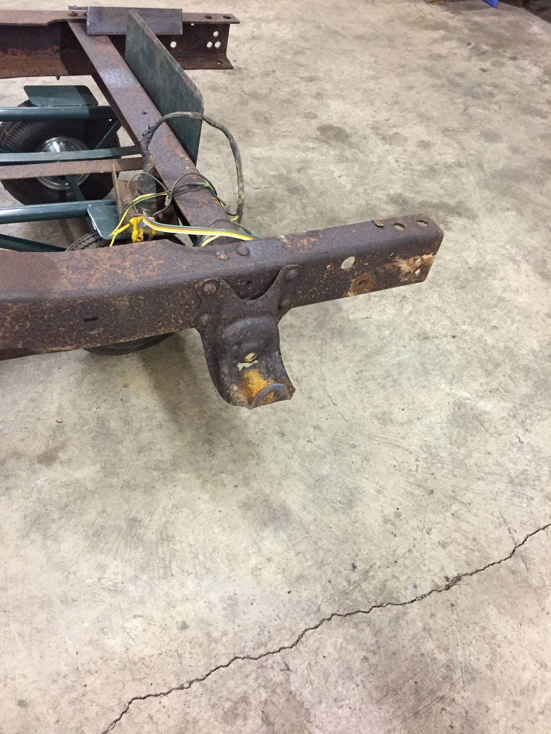Rear leaf spring hanger bracket-1970 f100 4x4 - Ford Truck Enthusiasts ...