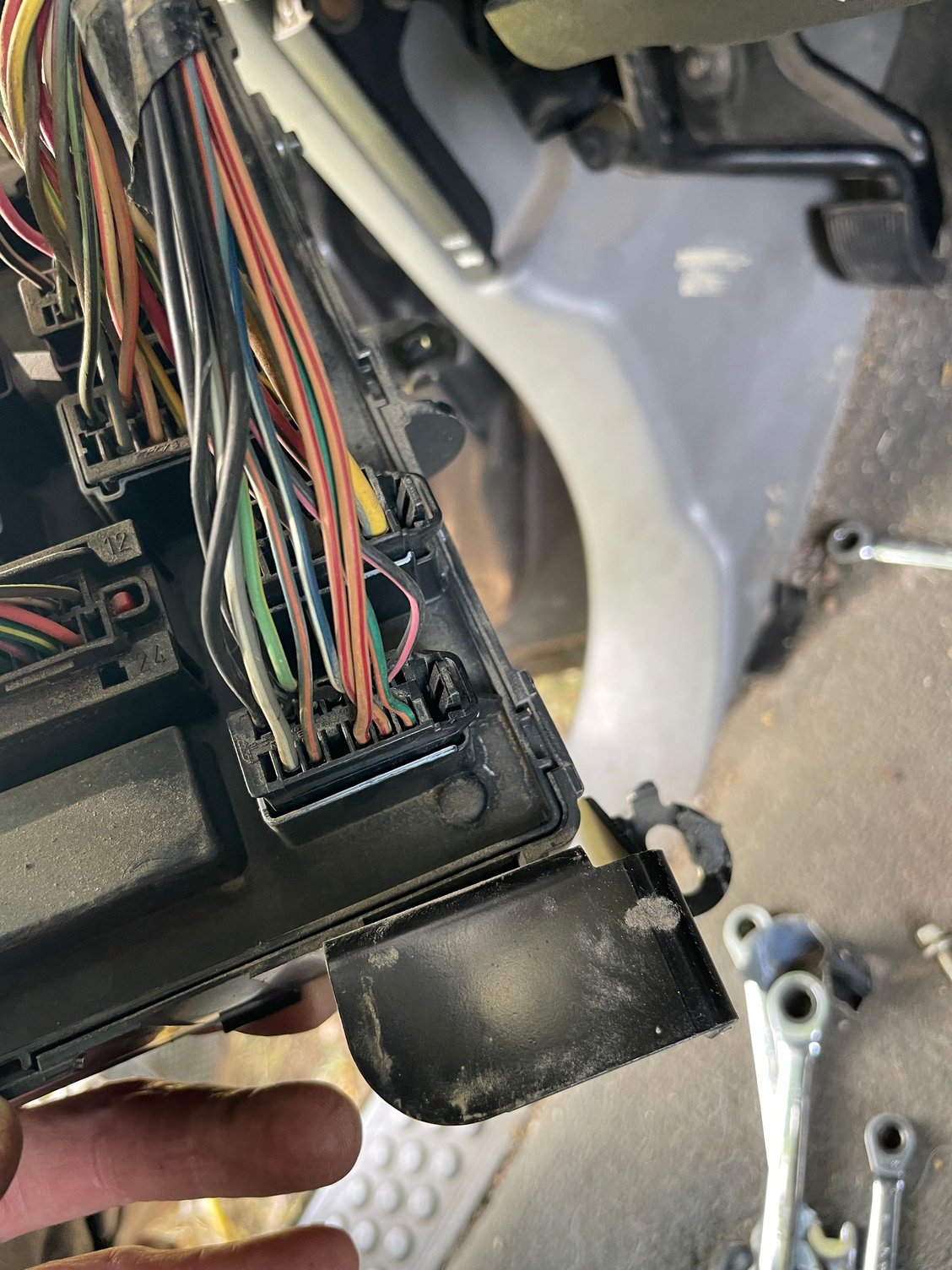 Reverse light wire color? - Ford Truck Enthusiasts Forums