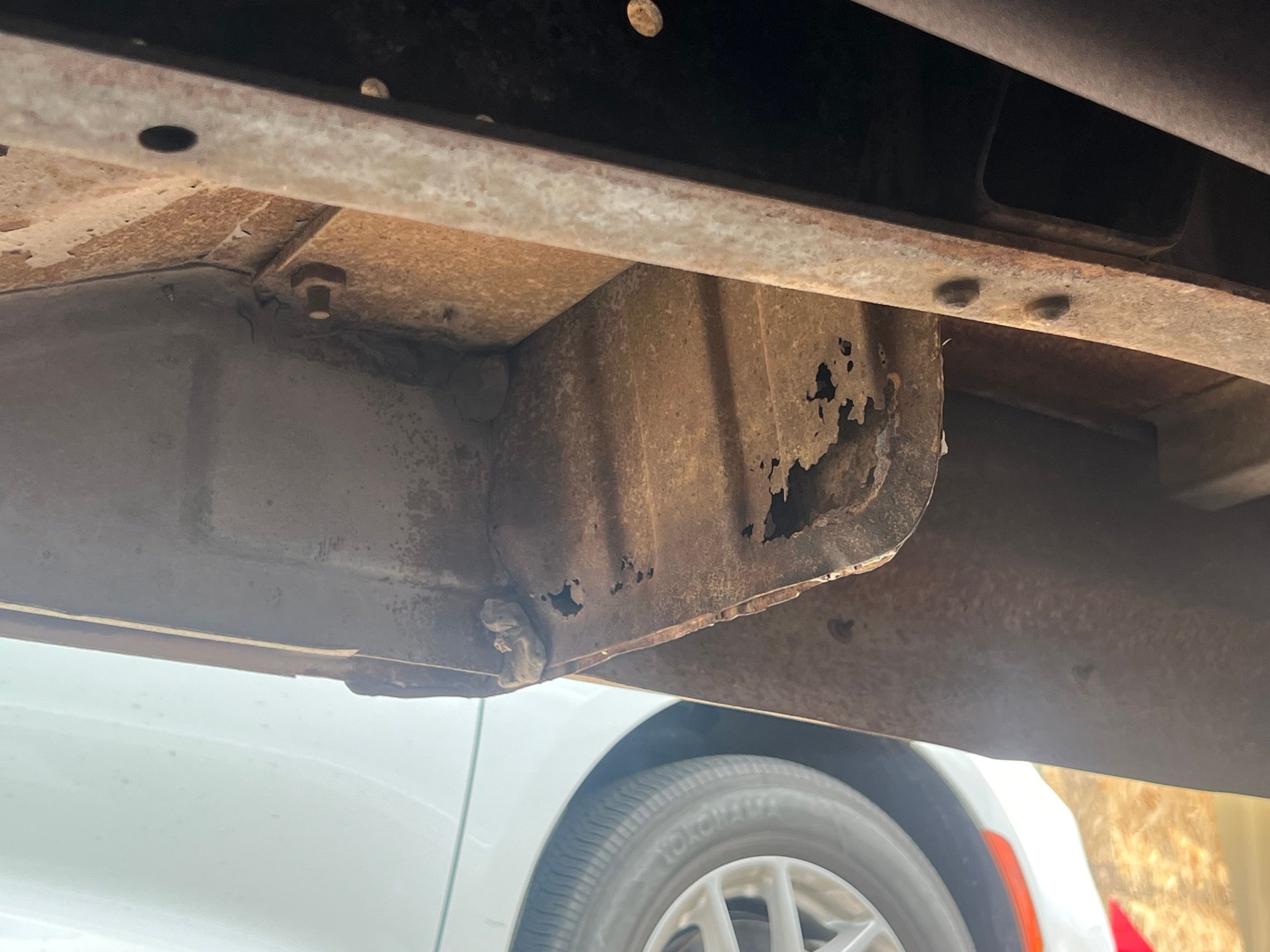 Cutting rust on body supports - Ford Truck Enthusiasts Forums