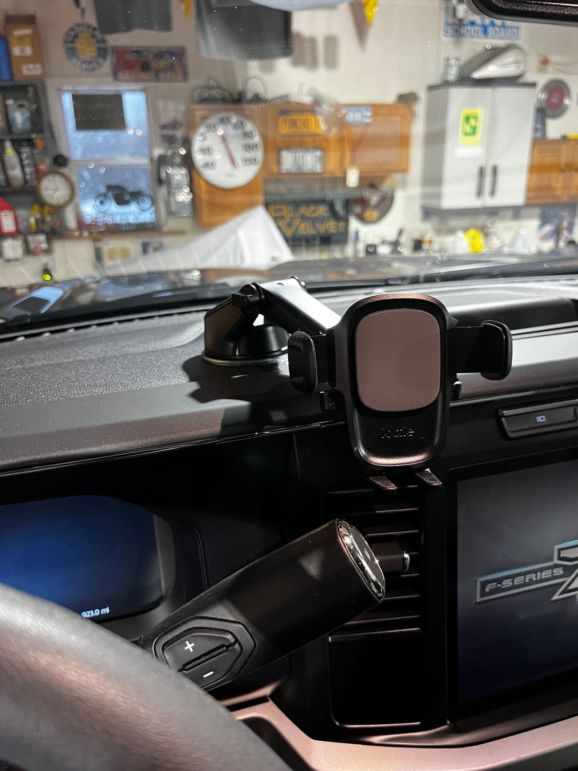 23/24 F250 Cell Phone Holder Options - Ford Truck Enthusiasts Forums
