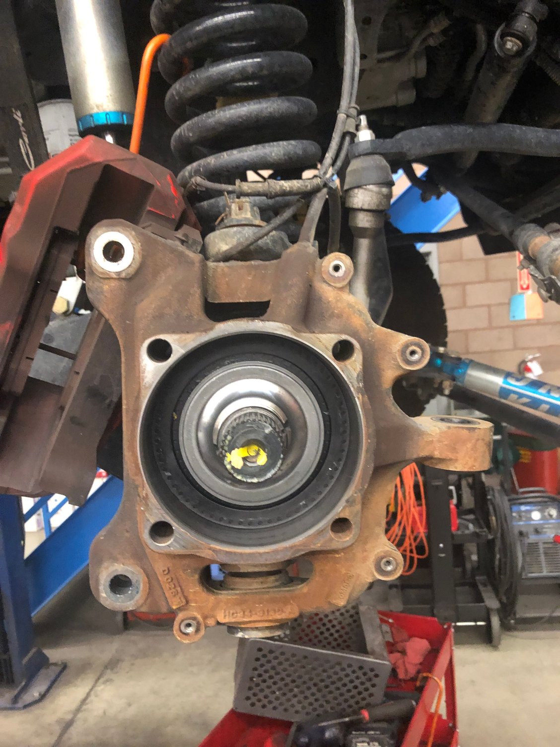 2019 F350 Front Eaton Truetrac Differential Installation - Ford Truck ...