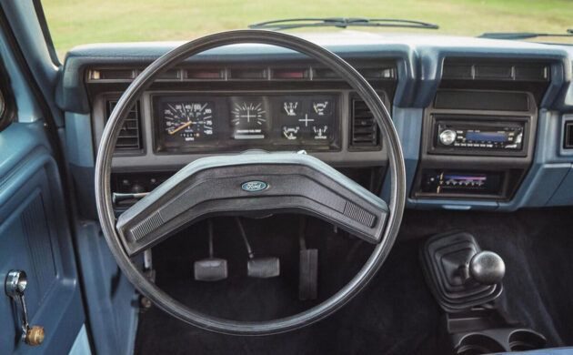 86 F150 radio bezel - Ford Truck Enthusiasts Forums