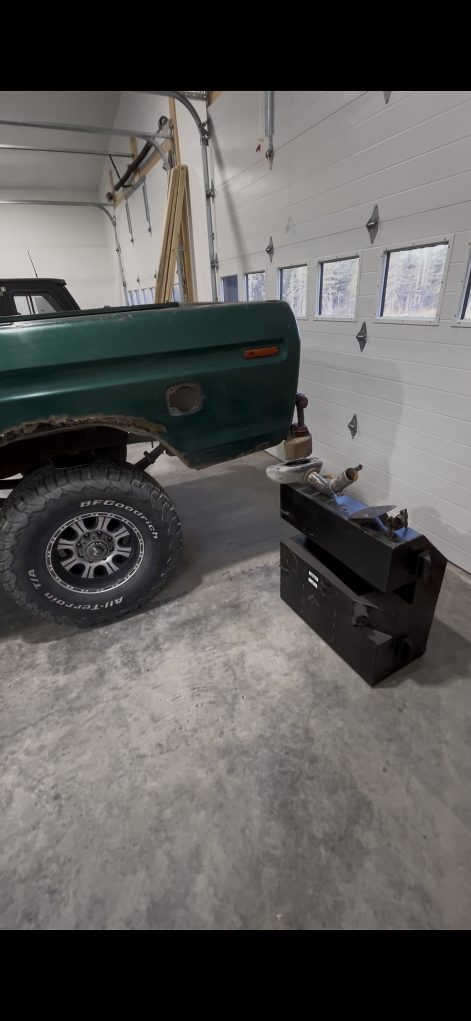Highboy Aero tank with factory dual tank switch - Ford Truck ...
