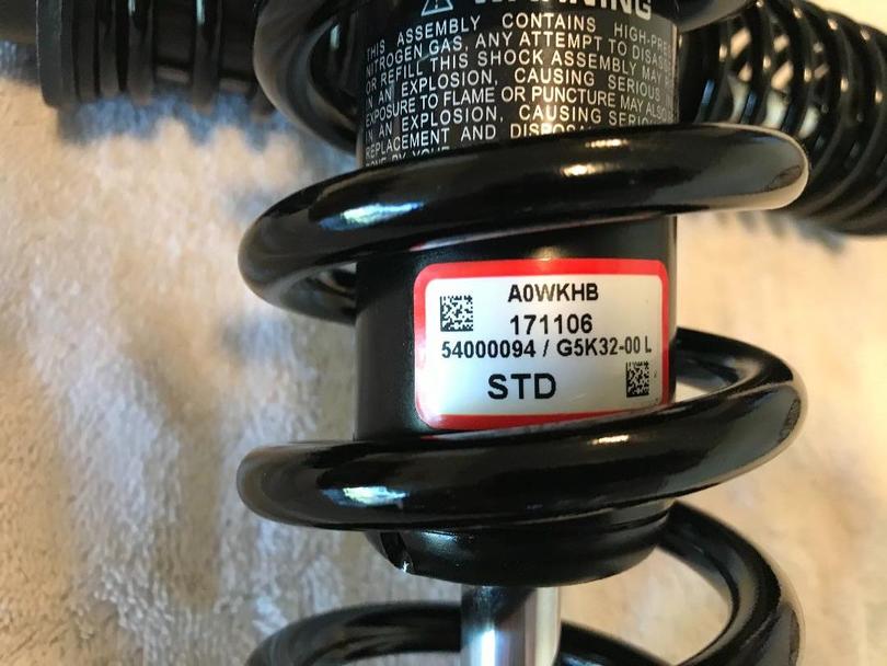 Harley Hand Adjustable 13" Shocks - Harley Davidson Forums