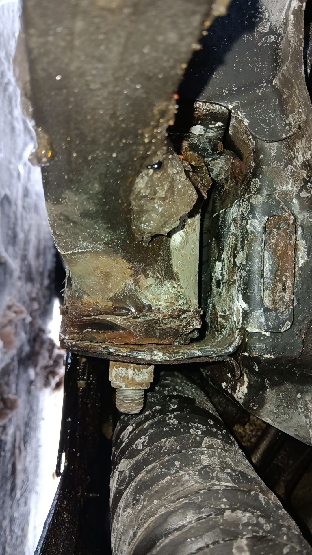 W211 4matic front subframe bent - MBWorld.org Forums