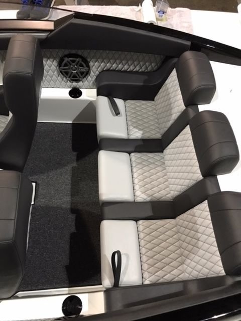 Guys with diamond pleating on their seats, how is it holding up ...