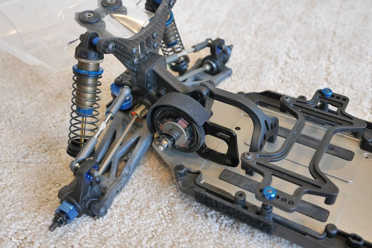 Team Associated B6D, XRAY XB4 2015, Tamiya TRF201 - R/C Tech Forums