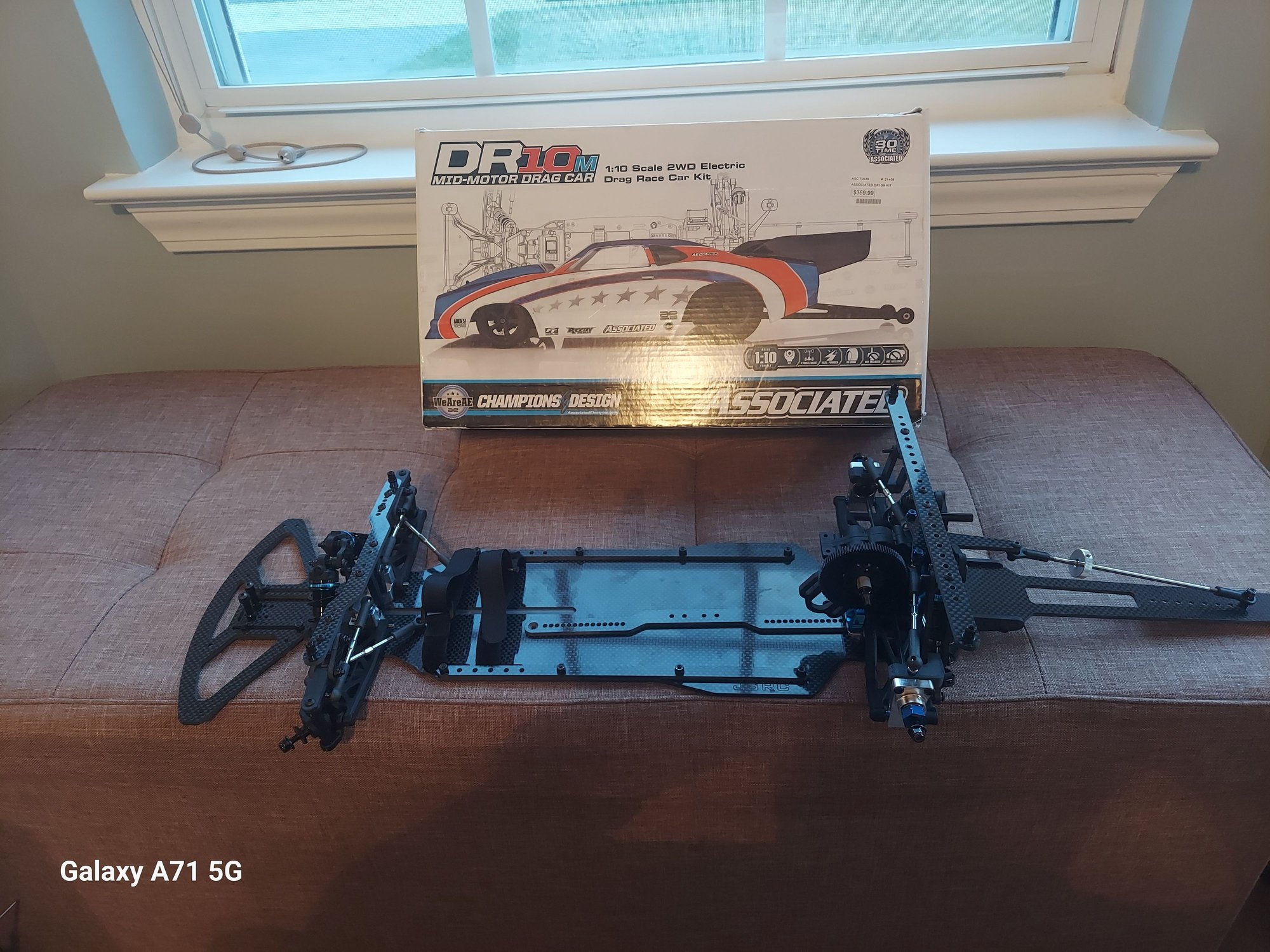 Brand new Associated DR10M with brand new JSRC Carbon chassis - R/C ...