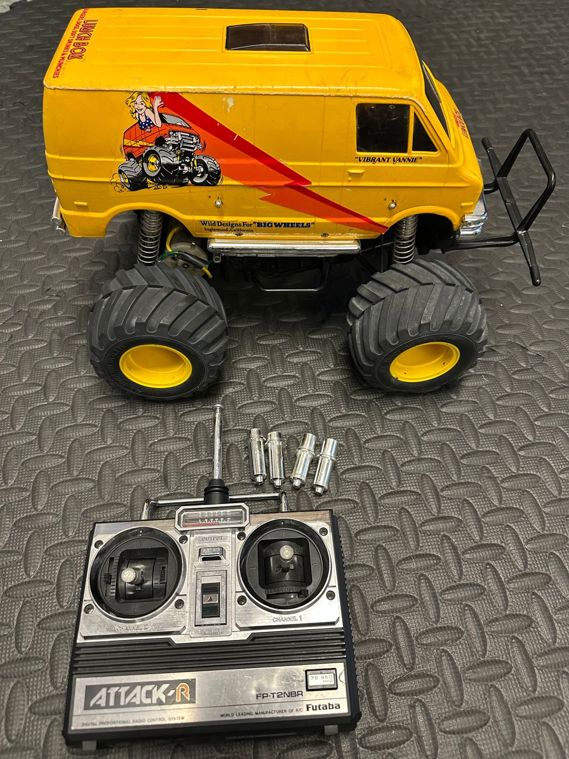Vintage Tamiya Lunchbox 1984 w/Futaba Remote - R/C Tech Forums