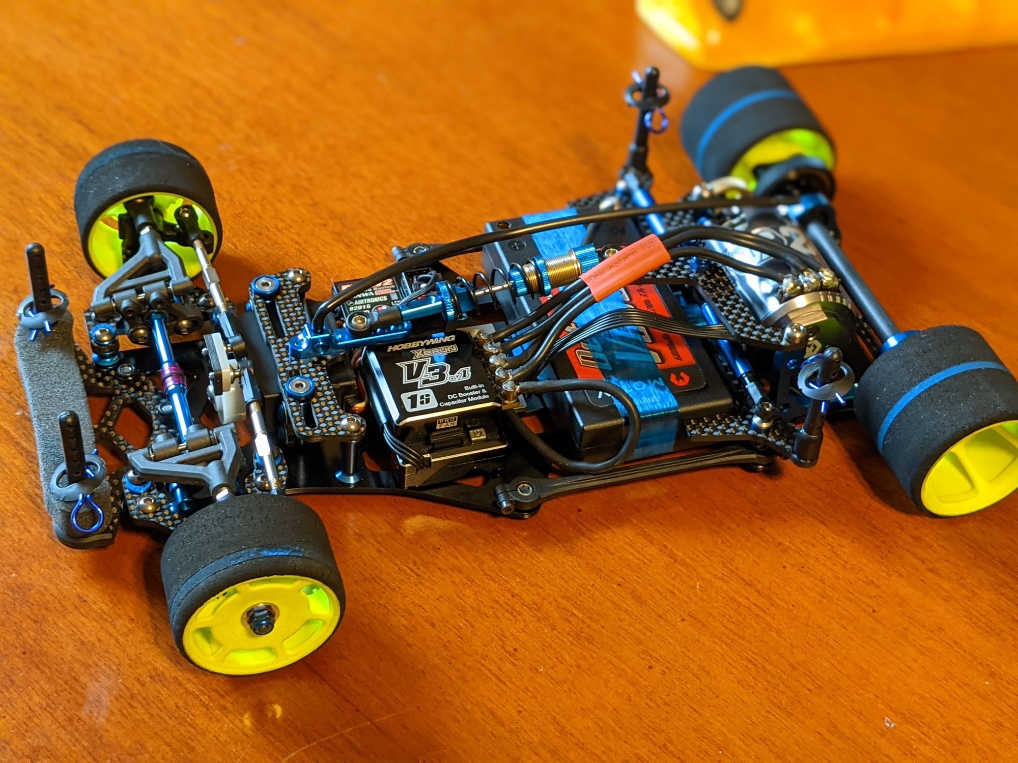 FS: Team Associated RC12R6 XERUN v3.1 Sanwa RX471 Futaba BLS651 Motiv ...