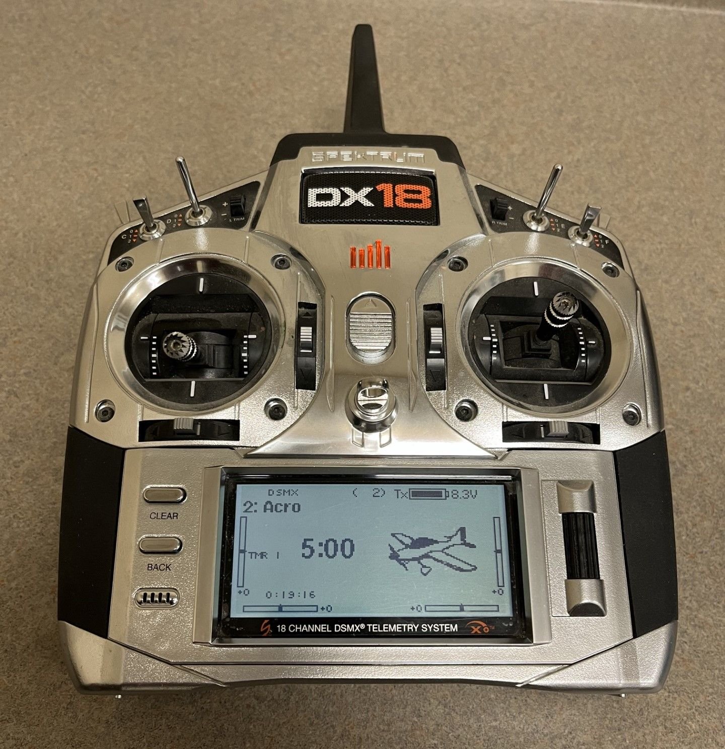 Nice Spektrum DX18 with neck strap - RCU Forums