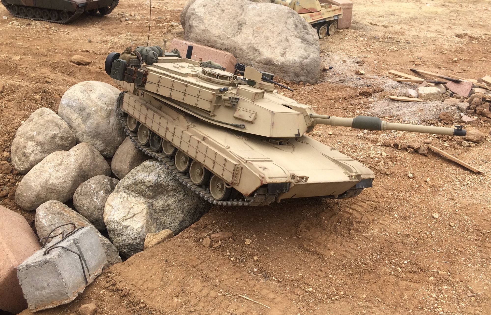 1/16 Abrams - RCU Forums