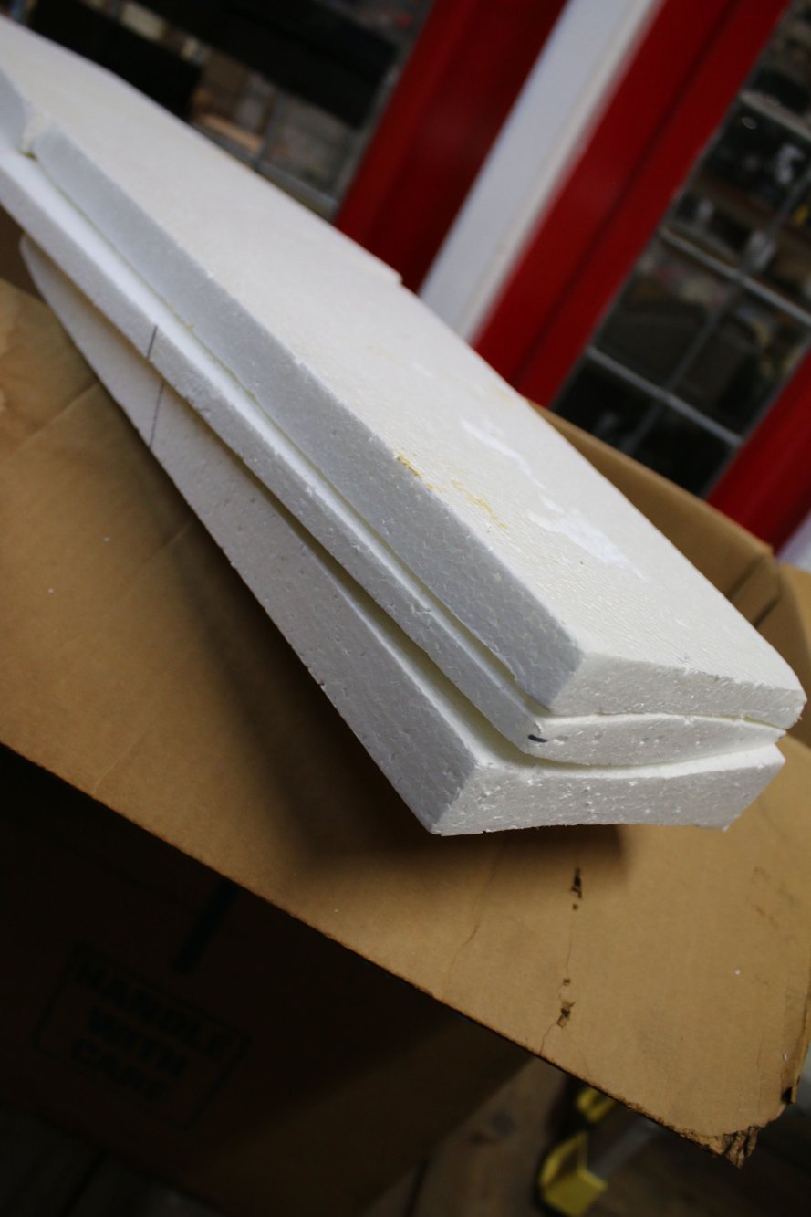 Ziroli F4u Corsair Fiberglass fuse with foam core wings. - RCU Forums