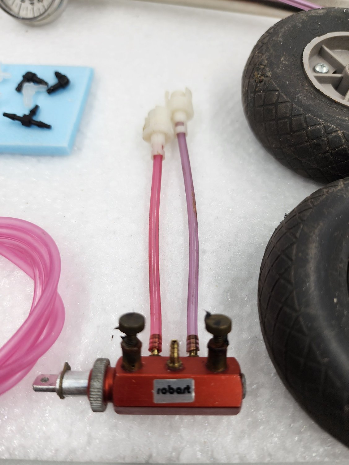 Robart 615 Series Pnuematic Retracts & Parts 60 Size Used - RCU Forums