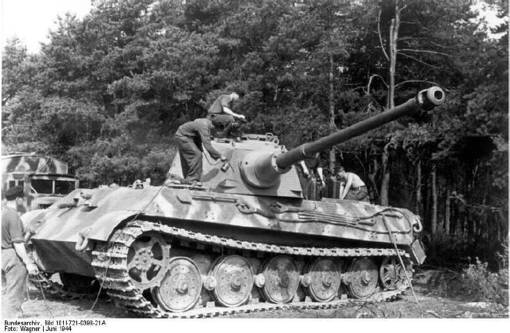 Tiger II Pre-Production (curved front) paint schemes Normandy? - RCU Forums