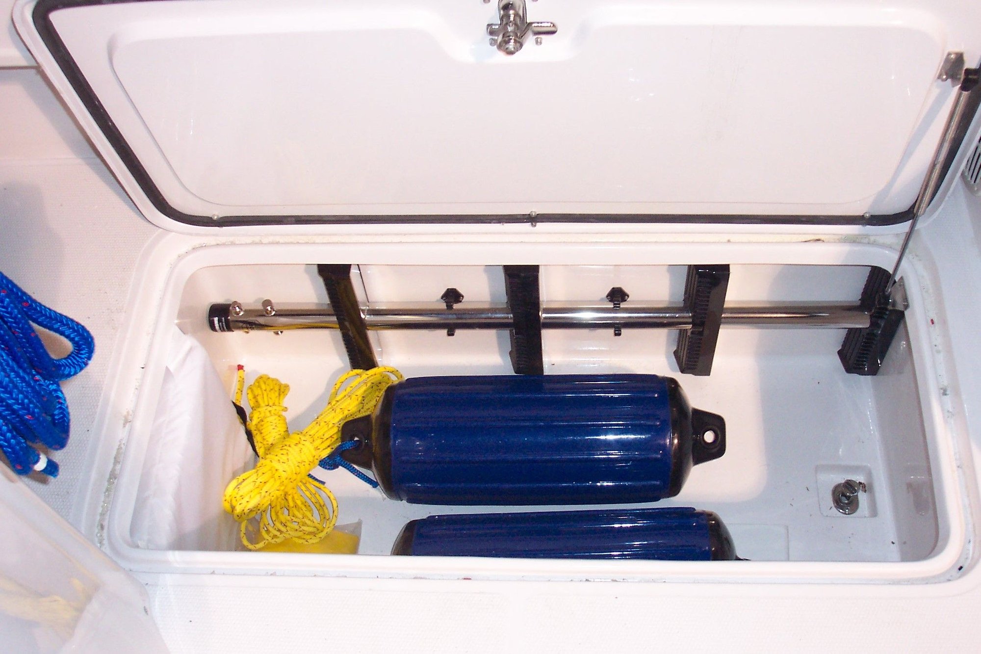 Renaissance Prowler 25 (for sale by original owner) - The Hull Truth ...