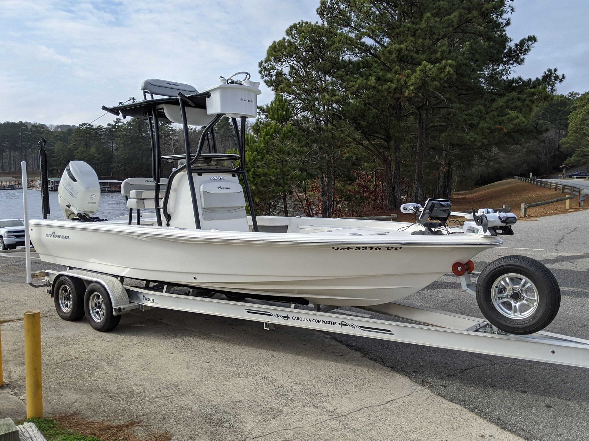 2019 AVENGER 24 Bay w/ HALF TOWER - The Hull Truth - Boating and ...