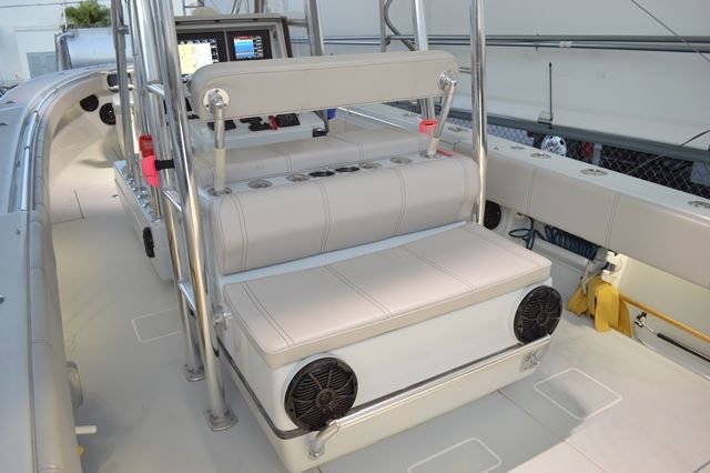 The Hull Truth - Boating and Fishing Forum - 2006 Contender 33T