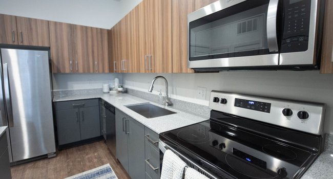 Encore MidCity Reviews - Huntsville, AL | 5801 Sanderson St NW | 6 ...