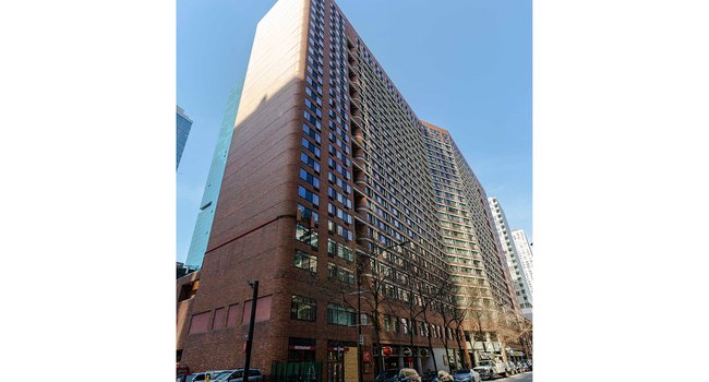 The Grand Ohio Reviews - Chicago, IL | 211 East Ohio Street | Apartment ...