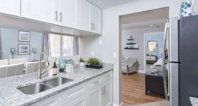 Jacaranda Village Apartments Reviews - Plantation, FL | 461 Northwest ...